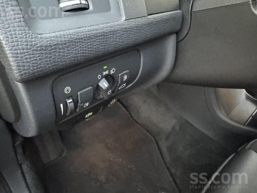 Melns Volvo XC60 2011 Rīga, ar dzinēja tilpumu 2.00 L un nobraukumu 207 tūkst. km par 7950 €, foto 15 vietnē AUTOMOTO.COM.LV
