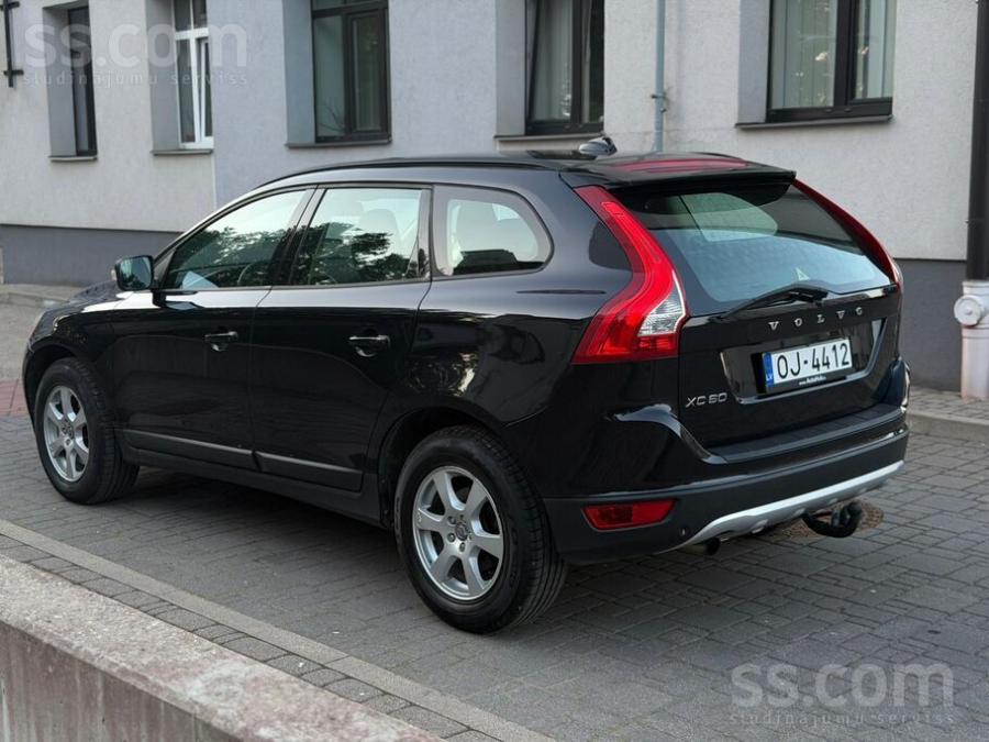 Melns Volvo XC60 2011 Jelgava, ar dzinēja tilpumu 2.00 L un nobraukumu 384 tūkst. km par 5500 €, foto 7 vietnē AUTOMOTO.COM.LV