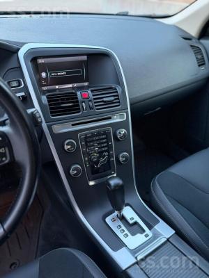 Melns Volvo XC60 2011 Jelgava, ar dzinēja tilpumu 2.00 L un nobraukumu 384 tūkst. km par 5500 €, foto 16 vietnē AUTOMOTO.COM.LV