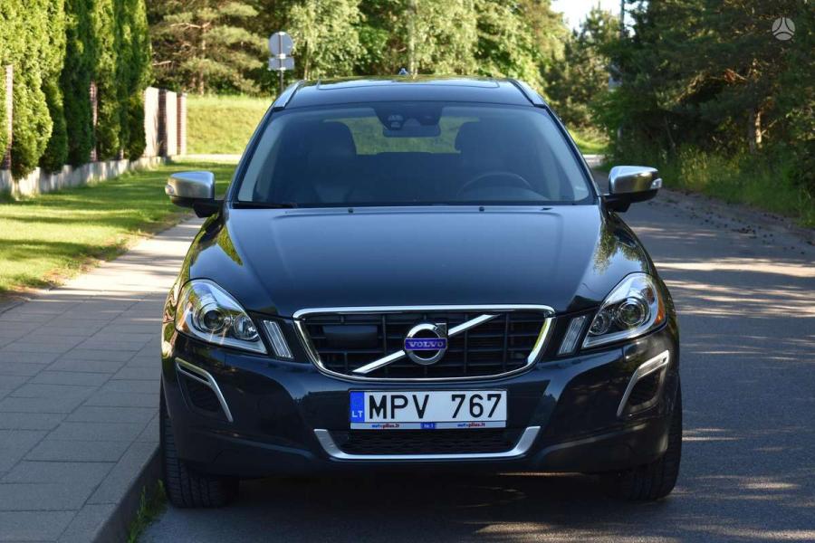 Melns Volvo XC60 2011 Viļņa, ar dzinēja tilpumu 2.40 L un nobraukumu 279 tūkst. km par 12000 €, foto 3 vietnē AUTOMOTO.COM.LV