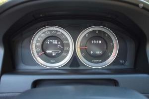 Melns Volvo XC60 2011 Viļņa, ar dzinēja tilpumu 2.40 L un nobraukumu 279 tūkst. km par 12000 €, foto 22 vietnē AUTOMOTO.COM.LV