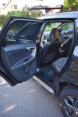 Melns Volvo XC60 2011 Viļņa, ar dzinēja tilpumu 2.40 L un nobraukumu 279 tūkst. km par 12000 €, foto 31 vietnē AUTOMOTO.COM.LV