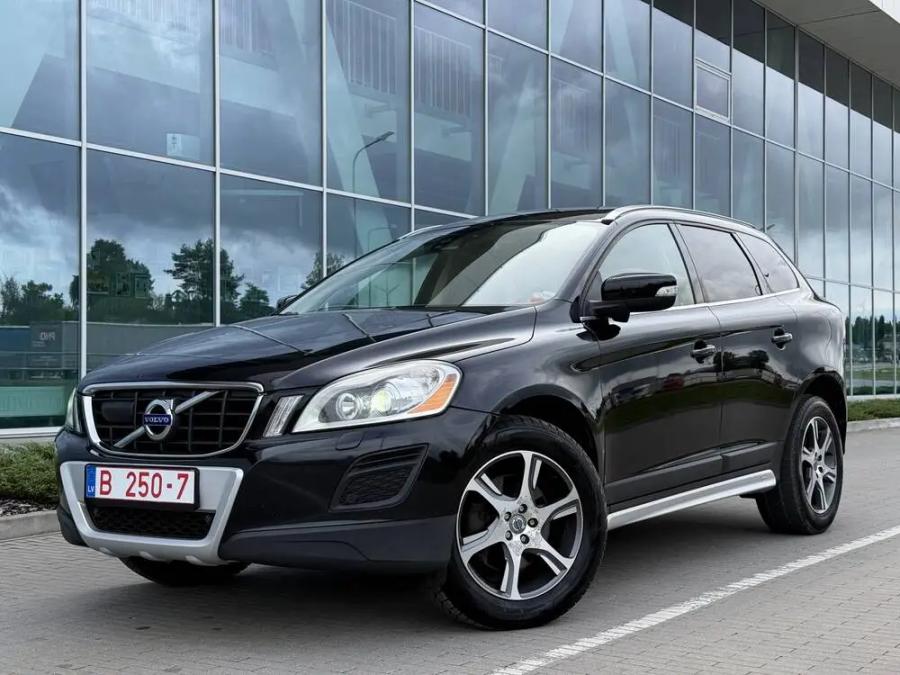 Melns Volvo XC60 2011 Rēzekne, ar dzinēja tilpumu 2.40 L un nobraukumu 267 tūkst. km par 7990 €, foto 3 vietnē AUTOMOTO.COM.LV
