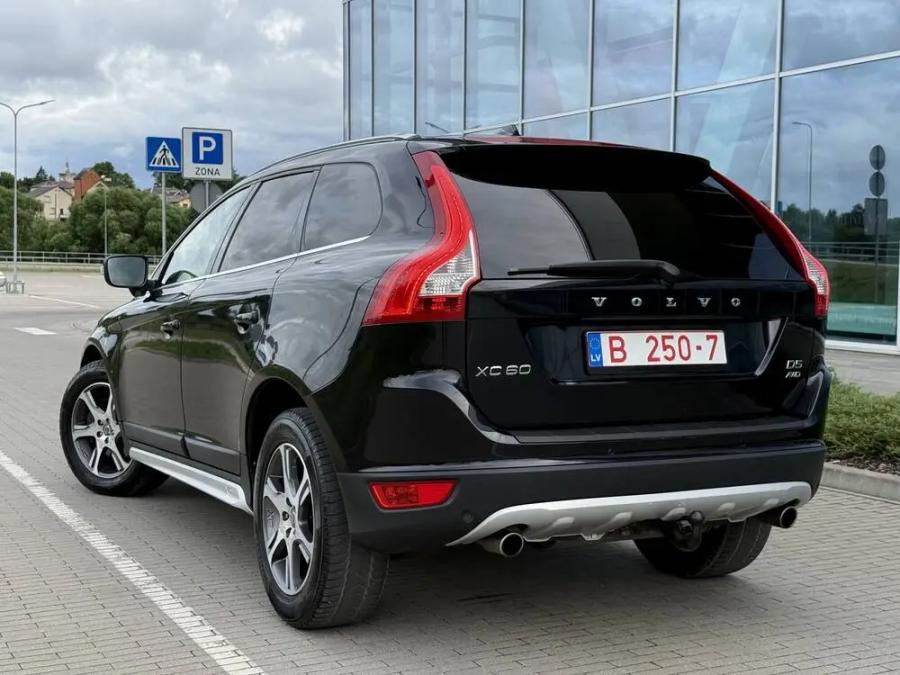 Melns Volvo XC60 2011 Rēzekne, ar dzinēja tilpumu 2.40 L un nobraukumu 267 tūkst. km par 7990 €, foto 6 vietnē AUTOMOTO.COM.LV