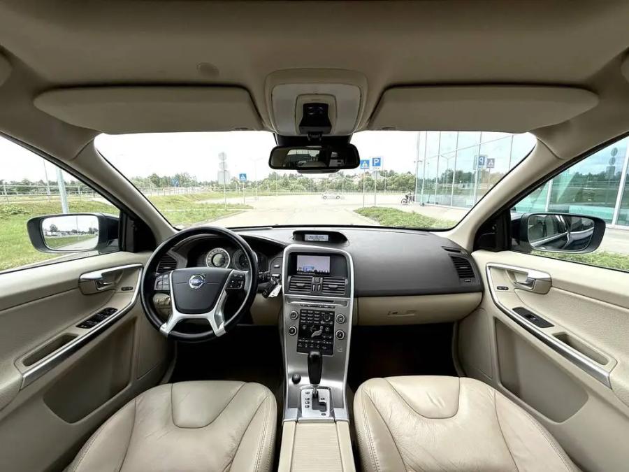 Melns Volvo XC60 2011 Rēzekne, ar dzinēja tilpumu 2.40 L un nobraukumu 267 tūkst. km par 7990 €, foto 16 vietnē AUTOMOTO.COM.LV