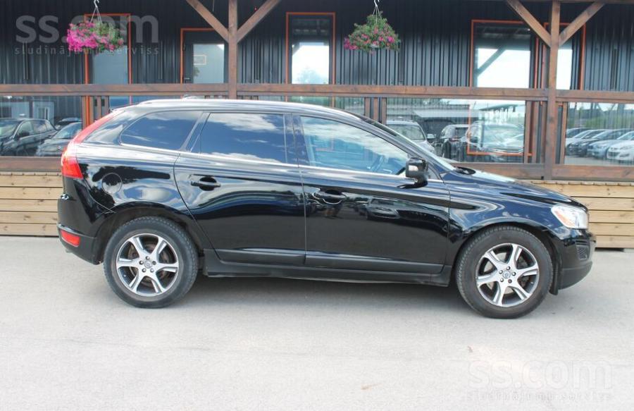 Melns Volvo XC60 2011 Rīga, ar dzinēja tilpumu 3.00 L un nobraukumu 0 tūkst. km par 6290 €, foto 9 vietnē AUTOMOTO.COM.LV