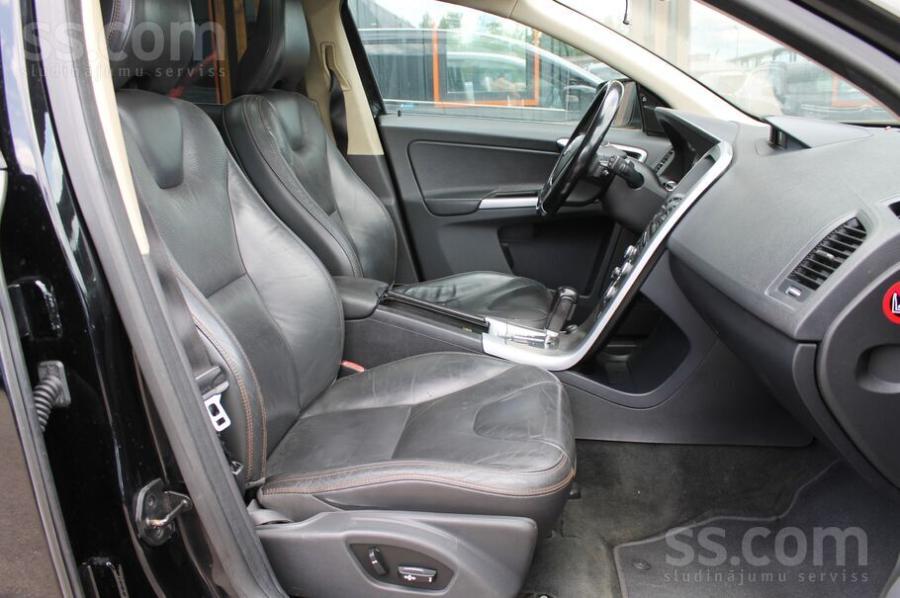 Melns Volvo XC60 2011 Rīga, ar dzinēja tilpumu 3.00 L un nobraukumu 0 tūkst. km par 6290 €, foto 13 vietnē AUTOMOTO.COM.LV