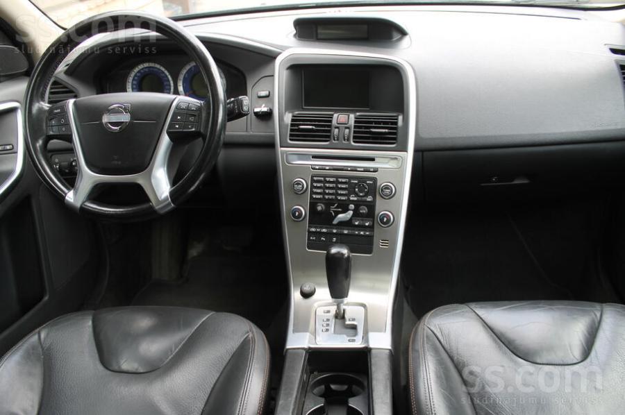 Melns Volvo XC60 2011 Rīga, ar dzinēja tilpumu 3.00 L un nobraukumu 0 tūkst. km par 6290 €, foto 16 vietnē AUTOMOTO.COM.LV