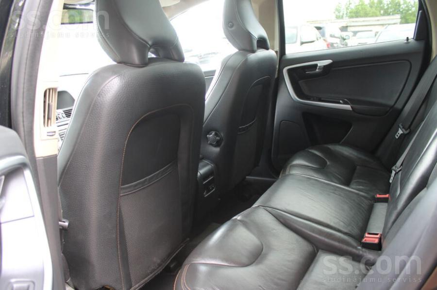 Melns Volvo XC60 2011 Rīga, ar dzinēja tilpumu 3.00 L un nobraukumu 0 tūkst. km par 6290 €, foto 19 vietnē AUTOMOTO.COM.LV