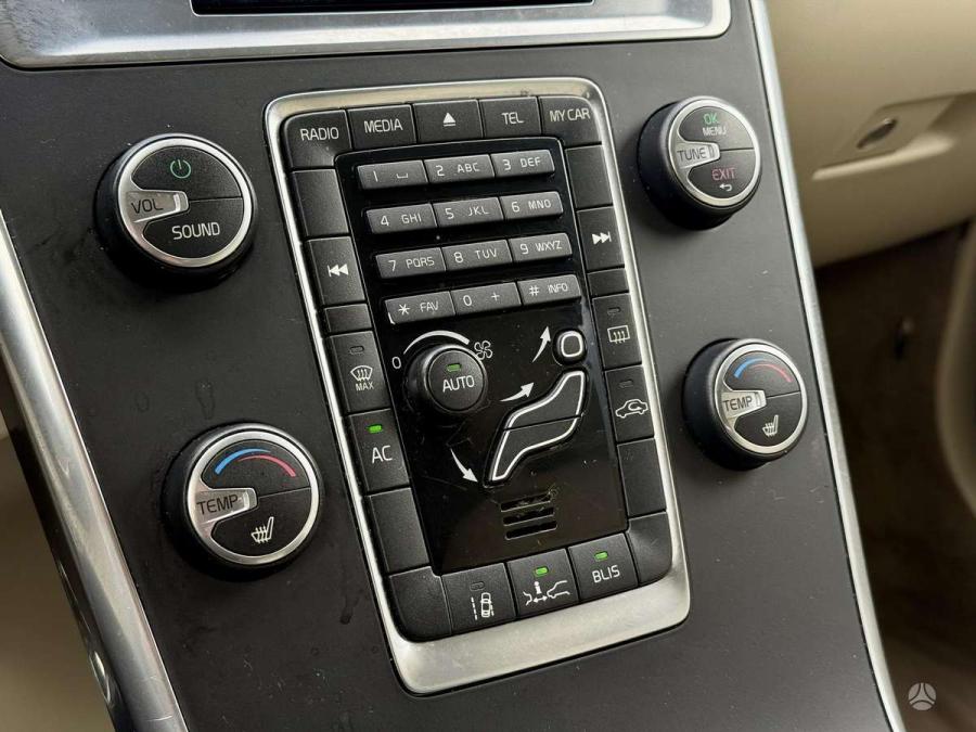 Melns Volvo XC60 2011 Vilkaviškis, ar dzinēja tilpumu 1.98 L un nobraukumu 305 tūkst. km par 8500 €, foto 13 vietnē AUTOMOTO.COM.LV