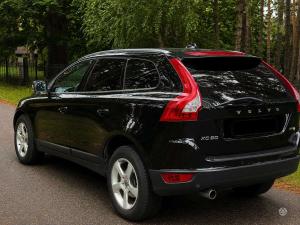 Black Volvo XC60 2011 in Vilnius, with an engine capacity of 1.98 L and mileage of 293 thousand km for 7400 €, photo 10 on AUTOMOTO.COM.LV