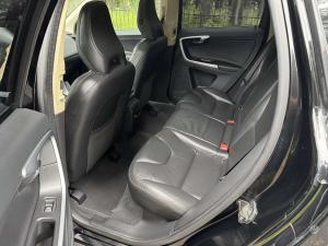 Black Volvo XC60 2011 in Vilnius, with an engine capacity of 1.98 L and mileage of 293 thousand km for 7400 €, photo 12 on AUTOMOTO.COM.LV