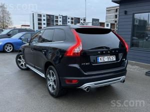 Melns Volvo XC60 2011 Jelgava, ar dzinēja tilpumu 2.00 L un nobraukumu 0 tūkst. km par 8000 €, foto 4 vietnē AUTOMOTO.COM.LV