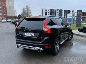 Melns Volvo XC60 2011 Jelgava, ar dzinēja tilpumu 2.00 L un nobraukumu 0 tūkst. km par 8000 €, foto 5 vietnē AUTOMOTO.COM.LV