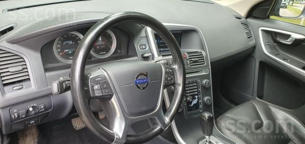 Melns Volvo XC60 2011 Rīga, ar dzinēja tilpumu 2.40 L un nobraukumu 249 tūkst. km par 8500 €, foto 5 vietnē AUTOMOTO.COM.LV