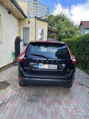 Black Volvo XC60 2011 in Jurmala, with an engine capacity of 2.40 L and mileage of 237 thousand km for 6900 €, photo 3 on AUTOMOTO.COM.LV