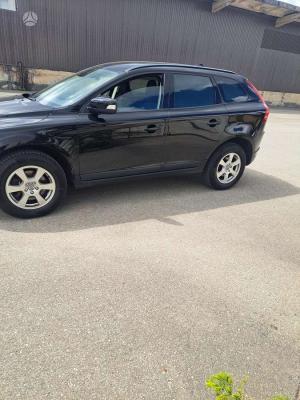 Black Volvo XC60 2011 in Klaipeda, with an engine capacity of 2.00 L and mileage of 276 thousand km for 8250 €, photo 5 on AUTOMOTO.COM.LV