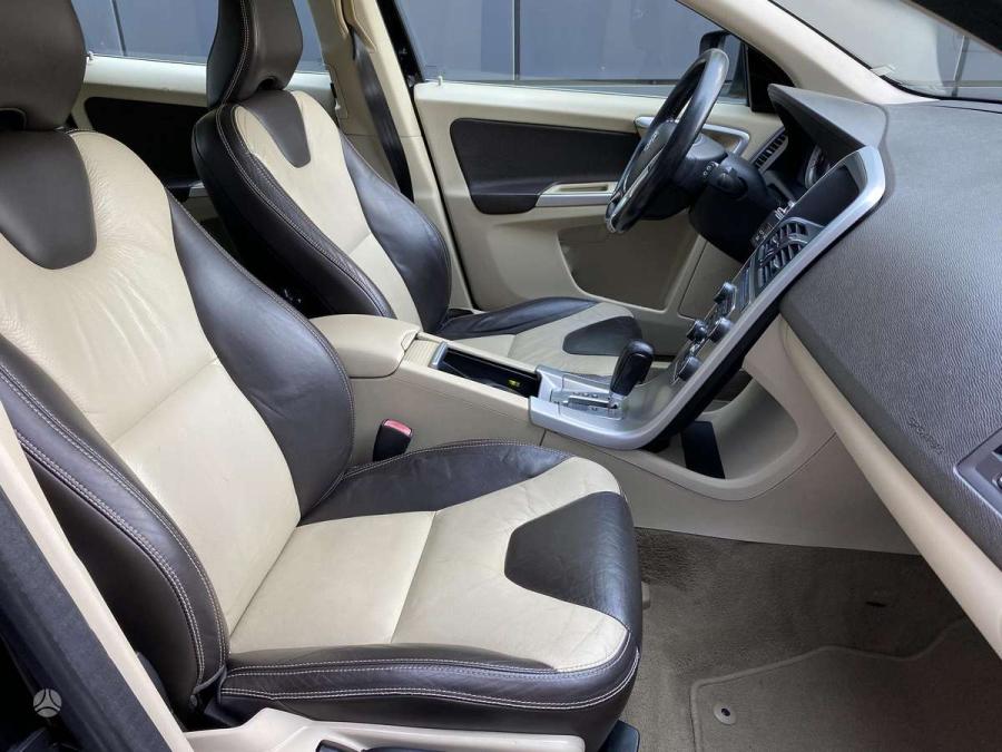 Black Volvo XC60 2011 in Marijampole, with an engine capacity of 2.40 L and mileage of 279 thousand km for 9999 €, photo 37 on AUTOMOTO.COM.LV