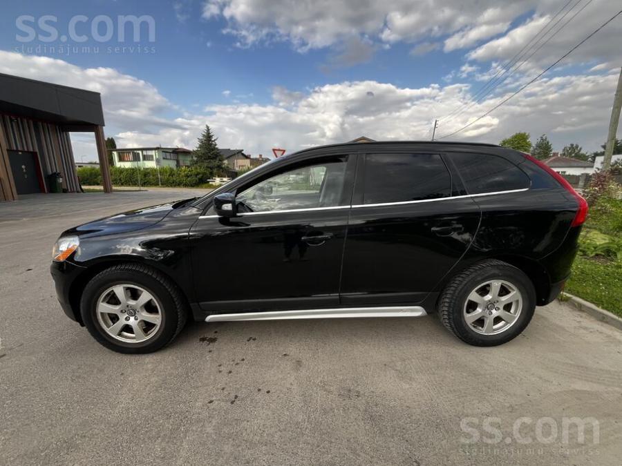 Melns Volvo XC60 2011 Jelgava, ar dzinēja tilpumu 2.00 L un nobraukumu 339 tūkst. km par 4600 €, foto 4 vietnē AUTOMOTO.COM.LV