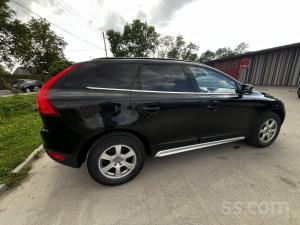 Melns Volvo XC60 2011 Jelgava, ar dzinēja tilpumu 2.00 L un nobraukumu 339 tūkst. km par 4600 €, foto 8 vietnē AUTOMOTO.COM.LV