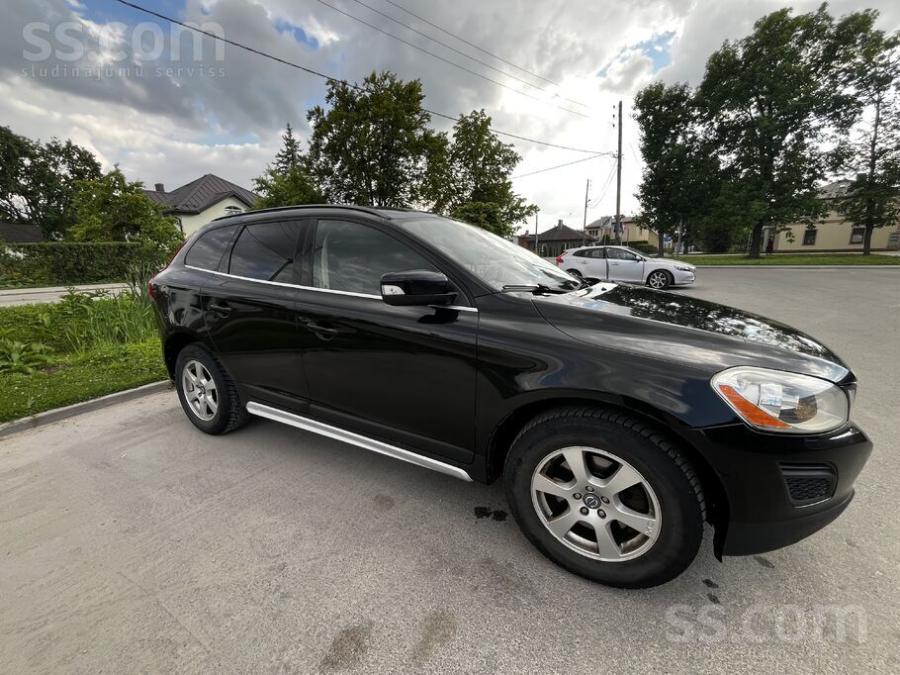 Melns Volvo XC60 2011 Jelgava, ar dzinēja tilpumu 2.00 L un nobraukumu 339 tūkst. km par 4600 €, foto 9 vietnē AUTOMOTO.COM.LV