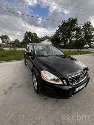 Melns Volvo XC60 2011 Jelgava, ar dzinēja tilpumu 2.00 L un nobraukumu 339 tūkst. km par 4600 €, foto 10 vietnē AUTOMOTO.COM.LV