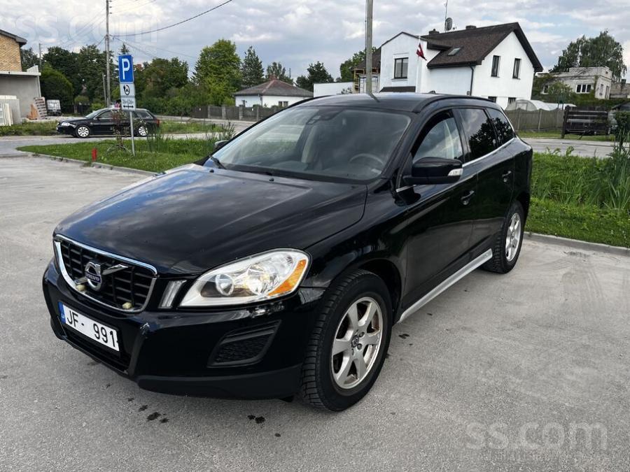 Melns Volvo XC60 2011 Jelgava, ar dzinēja tilpumu 2.00 L un nobraukumu 339 tūkst. km par 4600 €, foto 11 vietnē AUTOMOTO.COM.LV