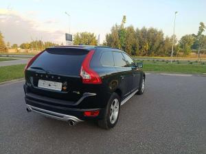 Black Volvo XC60 2011 in Ukmerge, with an engine capacity of 2.00 L and mileage of 281 thousand km for 6100 €, photo 7 on AUTOMOTO.COM.LV