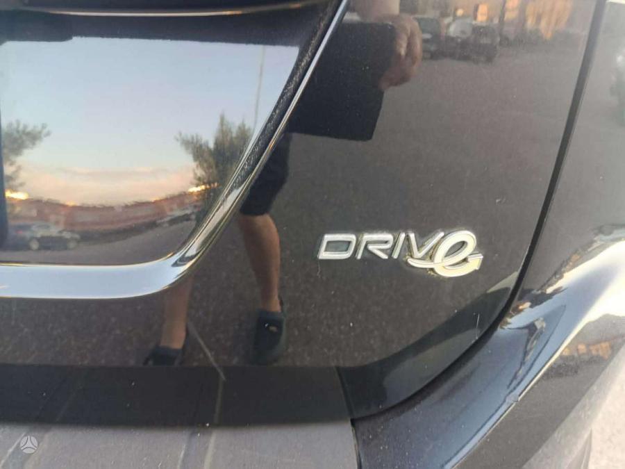 Black Volvo XC60 2011 in Ukmerge, with an engine capacity of 2.00 L and mileage of 281 thousand km for 6100 €, photo 18 on AUTOMOTO.COM.LV