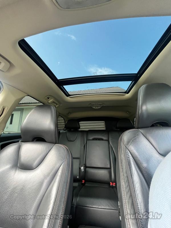 Черный Вольво ХС60 2011 в Таллин, объемом двигателя 2.00 л и пробегом 313 тыс. км за 6000 €, фото 9 на AUTOMOTO.COM.LV