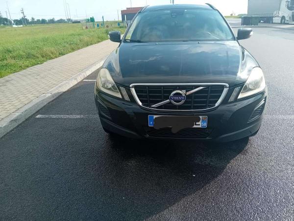 Melns Volvo XC60 2011 Tauragė, ar dzinēja tilpumu 2.00 L un nobraukumu 278 tūkst. km par 6900 €, foto 1 vietnē AUTOMOTO.COM.LV