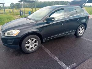 Black Volvo XC60 2011 in Taurage, with an engine capacity of 2.00 L and mileage of 278 thousand km for 6900 €, photo 4 on AUTOMOTO.COM.LV