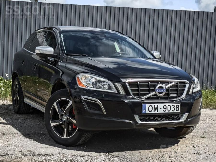 Black Volvo XC60 2011 in Tukums, with an engine capacity of 2.00 L and mileage of 314 thousand km for 7490 €, photo 1 on AUTOMOTO.COM.LV