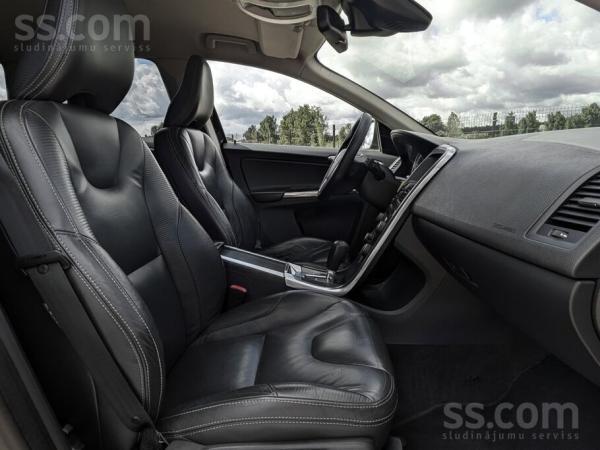 Melns Volvo XC60 2011 Tukums, ar dzinēja tilpumu 2.00 L un nobraukumu 314 tūkst. km par 7490 €, foto 7 vietnē AUTOMOTO.COM.LV