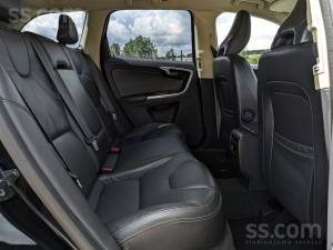 Black Volvo XC60 2011 in Tukums, with an engine capacity of 2.00 L and mileage of 314 thousand km for 7490 €, photo 9 on AUTOMOTO.COM.LV