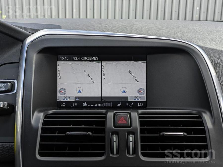 Black Volvo XC60 2011 in Tukums, with an engine capacity of 2.00 L and mileage of 314 thousand km for 7490 €, photo 11 on AUTOMOTO.COM.LV