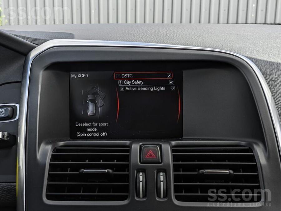 Black Volvo XC60 2011 in Tukums, with an engine capacity of 2.00 L and mileage of 314 thousand km for 7490 €, photo 15 on AUTOMOTO.COM.LV