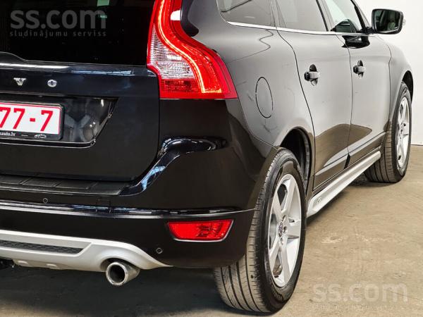 Black Volvo XC60 2011 in Jurmala, with an engine capacity of 2.40 L and mileage of 308 thousand km for 10450 €, photo 9 on AUTOMOTO.COM.LV