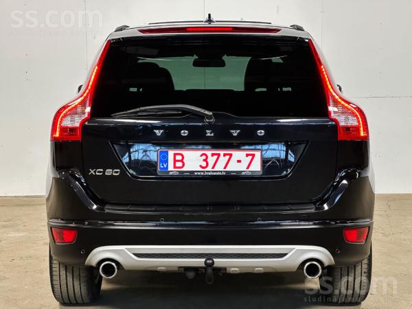 Black Volvo XC60 2011 in Jurmala, with an engine capacity of 2.40 L and mileage of 308 thousand km for 10450 €, photo 10 on AUTOMOTO.COM.LV