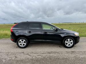 Melns Volvo XC60 2011 Šauļi, ar dzinēja tilpumu 1.98 L un nobraukumu 305 tūkst. km par 8000 €, foto 7 vietnē AUTOMOTO.COM.LV