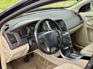 Melns Volvo XC60 2011 Šauļi, ar dzinēja tilpumu 1.98 L un nobraukumu 305 tūkst. km par 8000 €, foto 11 vietnē AUTOMOTO.COM.LV