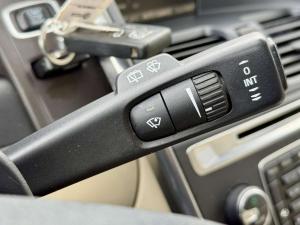Melns Volvo XC60 2011 Šauļi, ar dzinēja tilpumu 1.98 L un nobraukumu 305 tūkst. km par 8000 €, foto 18 vietnē AUTOMOTO.COM.LV