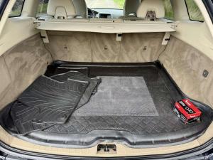 Melns Volvo XC60 2011 Šauļi, ar dzinēja tilpumu 1.98 L un nobraukumu 305 tūkst. km par 8000 €, foto 24 vietnē AUTOMOTO.COM.LV