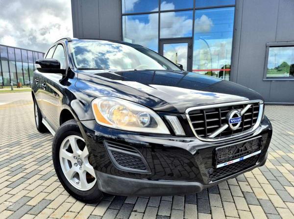 Black Volvo XC60 2011 in Siauliai, with an engine capacity of 3.20 L and mileage of 195 thousand km for 6500 €, photo 1 on AUTOMOTO.COM.LV