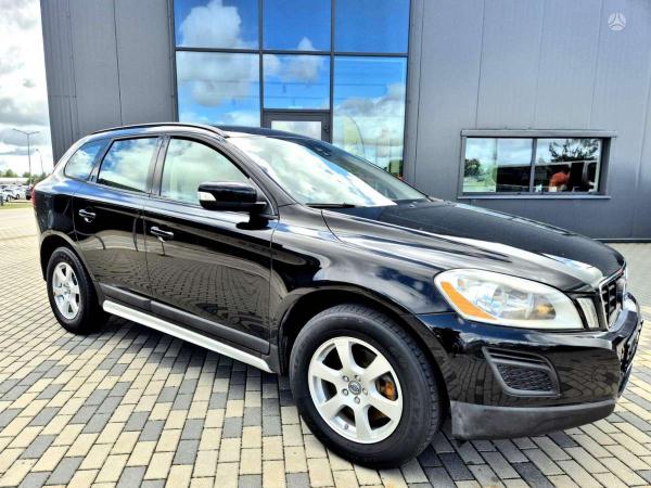 Black Volvo XC60 2011 in Siauliai, with an engine capacity of 3.20 L and mileage of 195 thousand km for 6500 €, photo 2 on AUTOMOTO.COM.LV