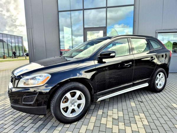 Black Volvo XC60 2011 in Siauliai, with an engine capacity of 3.20 L and mileage of 195 thousand km for 6500 €, photo 3 on AUTOMOTO.COM.LV