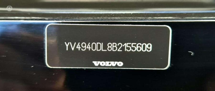 Black Volvo XC60 2011 in Siauliai, with an engine capacity of 3.20 L and mileage of 195 thousand km for 6500 €, photo 12 on AUTOMOTO.COM.LV