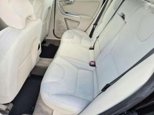 Black Volvo XC60 2011 in Siauliai, with an engine capacity of 3.20 L and mileage of 195 thousand km for 6500 €, photo 13 on AUTOMOTO.COM.LV