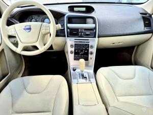 Black Volvo XC60 2011 in Siauliai, with an engine capacity of 3.20 L and mileage of 195 thousand km for 6500 €, photo 15 on AUTOMOTO.COM.LV