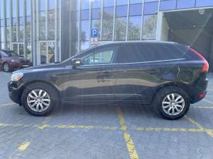 Melns Volvo XC60 2011 Viļņa, ar dzinēja tilpumu 2.40 L un nobraukumu 260 tūkst. km par 8500 €, foto 3 vietnē AUTOMOTO.COM.LV
